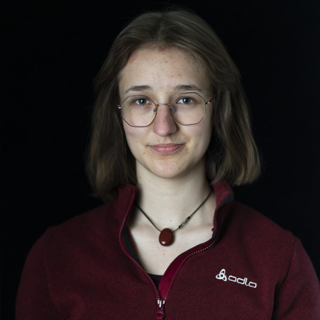 Autobahn A661 gesperrt: "Das Öl macht uns kaputt!" - Letzte Generation 🧡